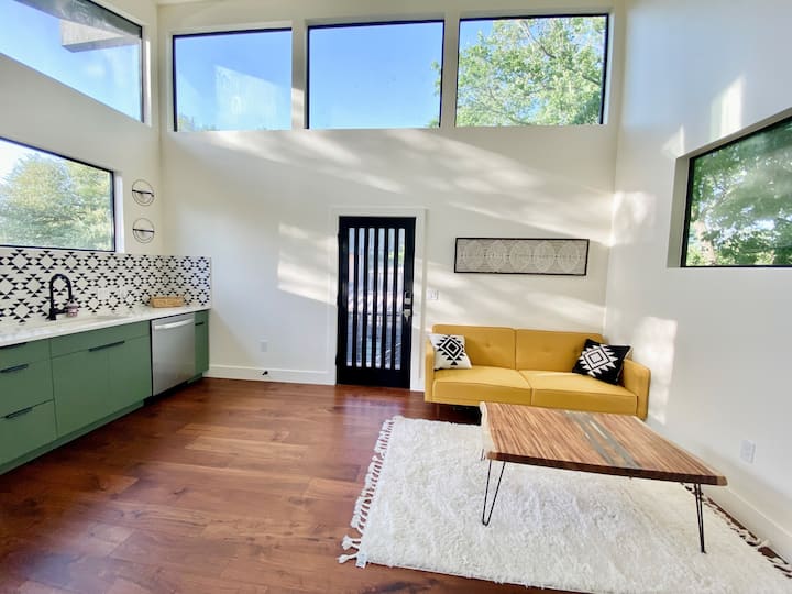 Brass St Casita Located In East Austin - Austin