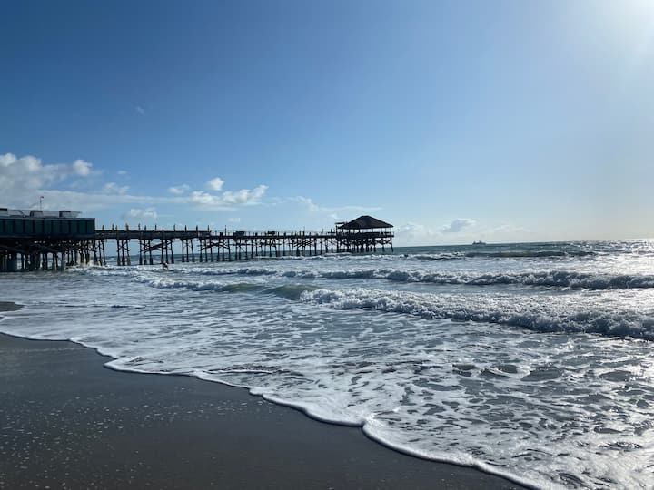 Oceanside Retreat*steps From The Beach*heated Pool - Cocoa Beach, FL