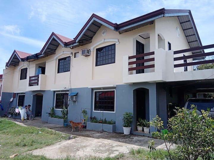 Lovely 2 Bedroom Rental Unit With Parking Premises - Alaminos