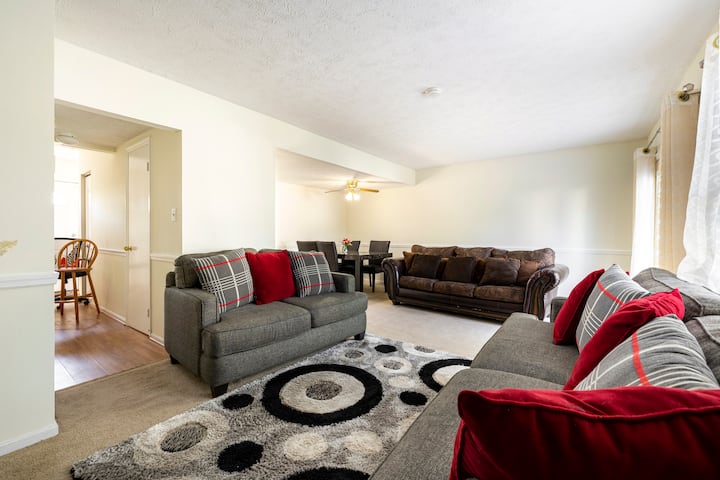 Cozy Home Away From Home With Lovely Patio - Manassas, VA
