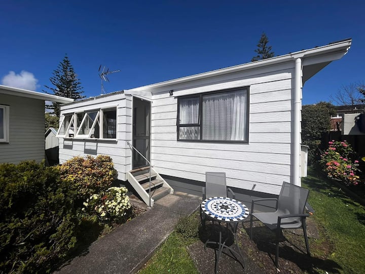 Auckland Holiday Rentals & Homes - Auckland, New Zealand | Airbnb