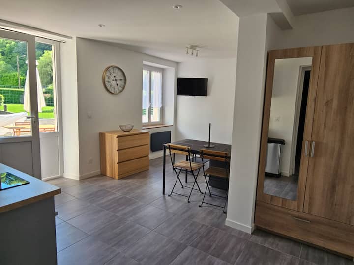 Grand 2 Pièces Et Terrasse - Gîte De L'eau Vive - Chamrousse