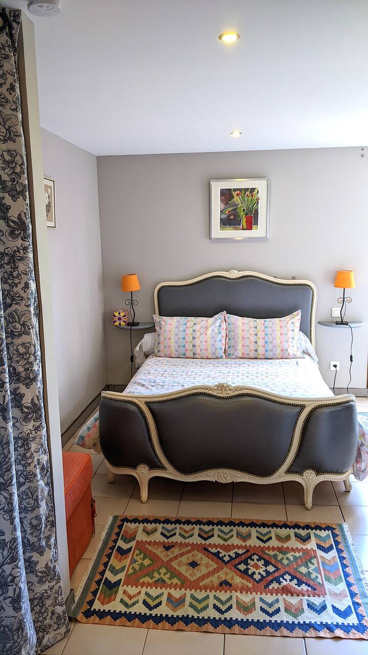 Private Accom. Overlooking The French Countryside. - Monflanquin
