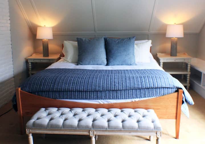 Long Lake Suite At Noble House Inn - Bridgton, ME