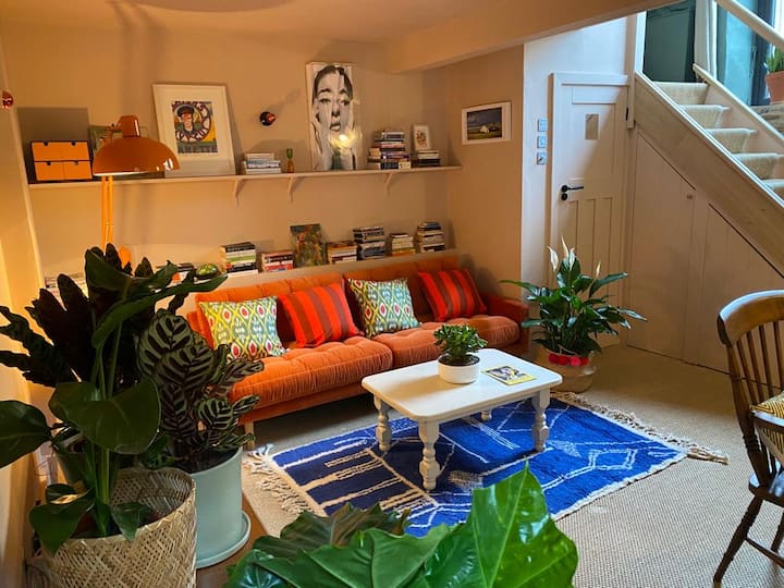 Cosy And Stylish Chapel House - Frome