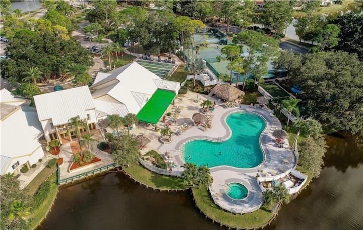 ‘Suns Up’ Florida Paradise! - North Fort Myers, FL
