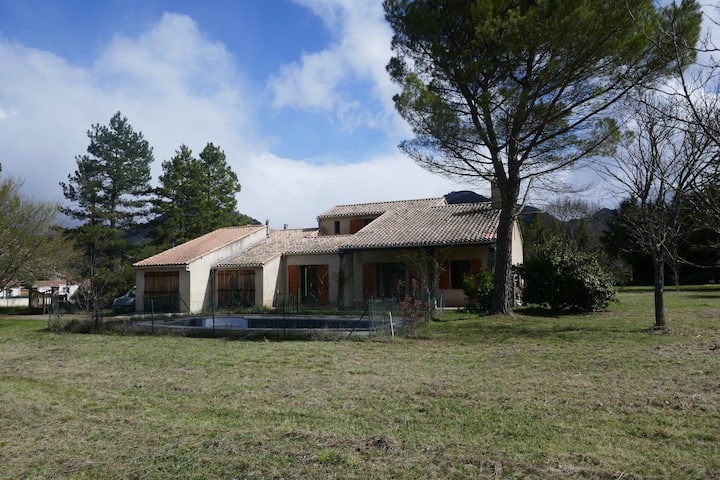 Drôme - Villa  Située Au Pied Du Vercors à Die - Die