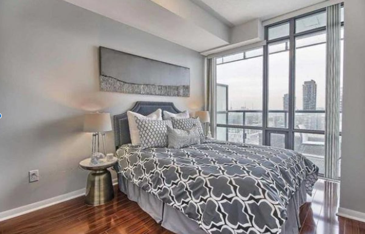 Chambre principale avec vue magnifique et salle de bain privée ...