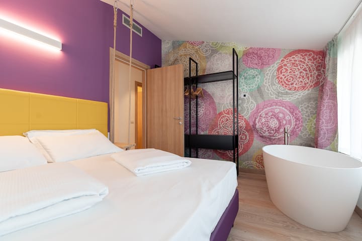 Laal Luxury Accommodation In Central Location - Riva del Garda