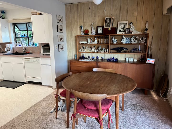 Central Room In Four Bedroom House Near Ucsd - San Diego, CA