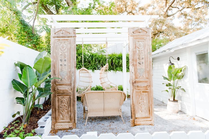 The Shiplap Stable - Downtown Walkable - Pensacola, FL