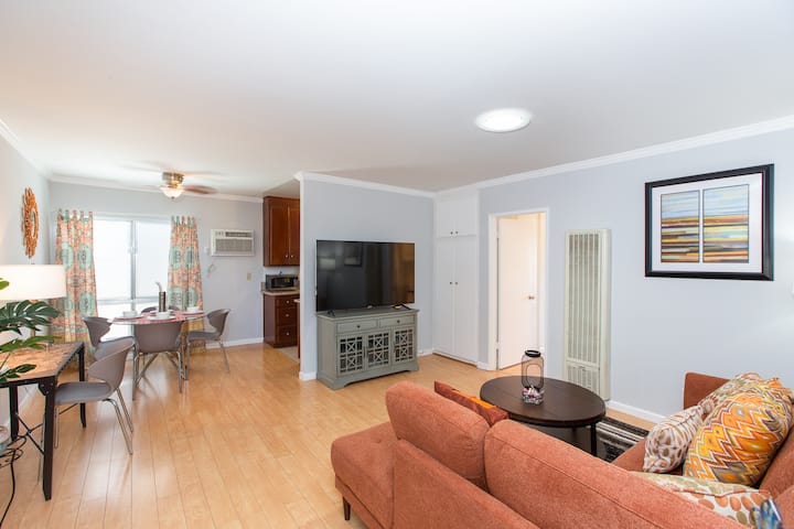 Central And Stylish 2 Bdrm Apt In Central Weho! - Arlington Heights - Los Angeles