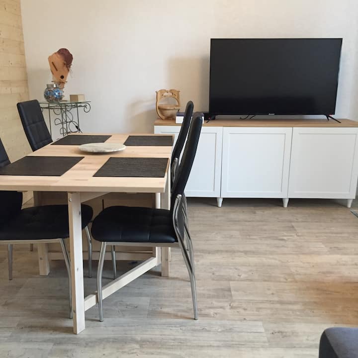 Meublé 37m2 Refait à Neuf Avec Vue Sur Arboretum - Bagnoles de l'Orne