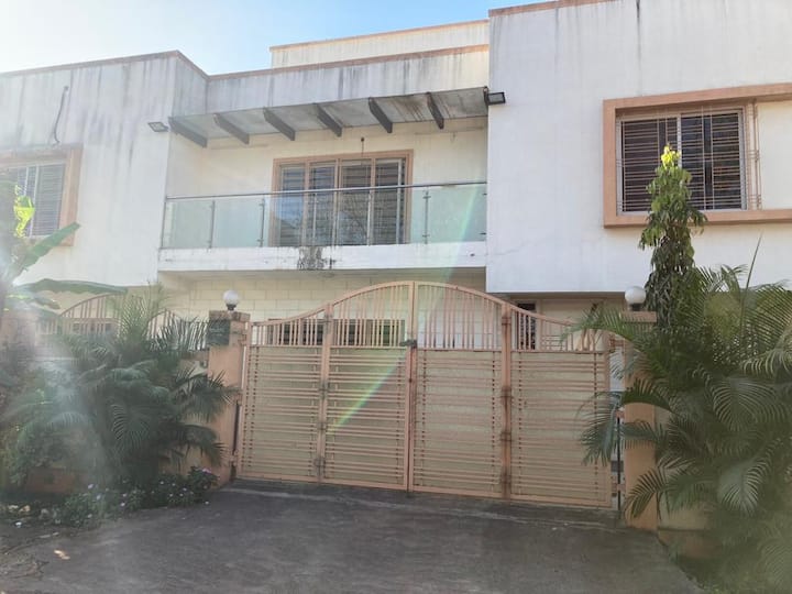 2 Bedrooms - Pune (India)