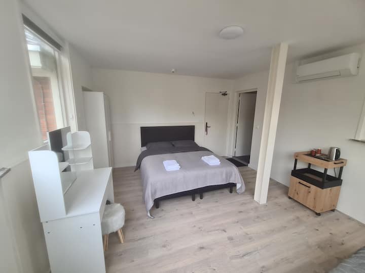 Nice Room 15 Minutes From Amsterdam City Center - Zaandam