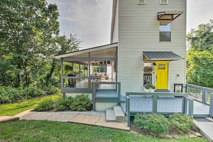 Charming Pet-friendly Chattanooga Home, 3 Mi To Dtwn! - Signal Mountain, TN