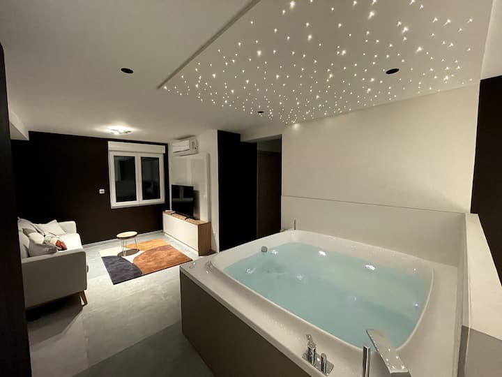 Logement Familial Détente Jacuzzi Privatif - Eguisheim