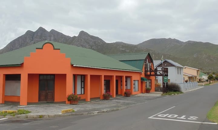 Kleinmond Self-catering Accommodation - Kleinmond