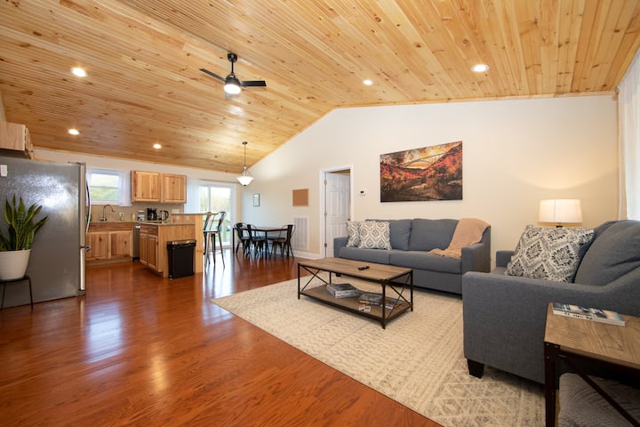 Long Point Retreat: New River Gorge National Park - 파예트빌