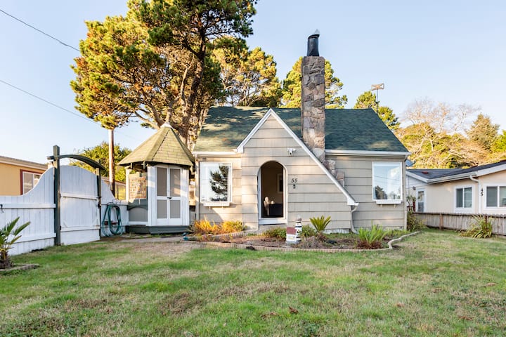 5 Min Walk To Beach, Hot Tub At 3-bedroom Cottage - Oregon