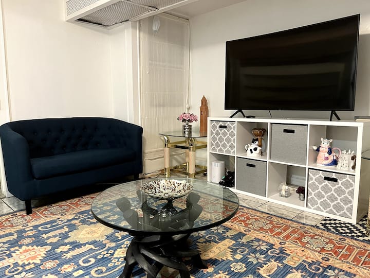 Cozy Studio In The Heart Of Astoria - Edgewater, NJ