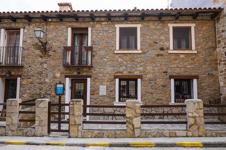 Casa Máximo Puertomingalvo - Villahermosa del Río