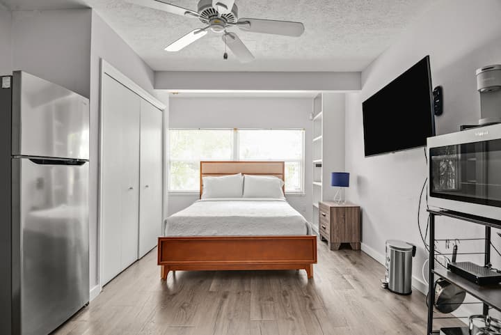 166 Unit B-fanta Sea Casita By Coastal Cottages - St. Petersburg, FL