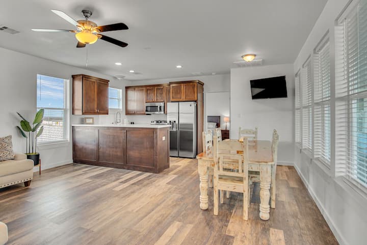 Unit #1 Brand New In The Heart Of Port A - Aransas Pass, TX