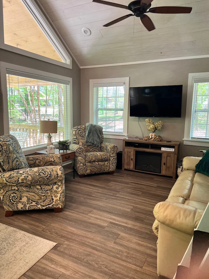 Rosie’s Peaceful Guesthouse At Lake Eufaula - Walter F. George Lake, AL