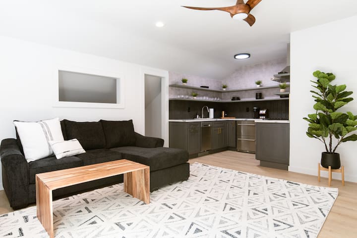 Lake Arrowhead 1br King Suite | Boutique Hotel - Lake Arrowhead, CA