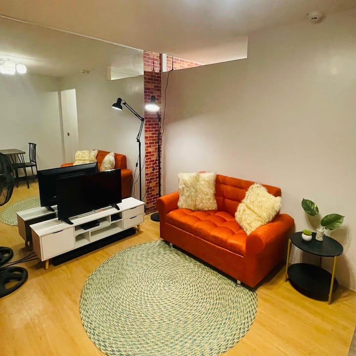 The Brick Room By La Kasa Bien Hampton - Imus