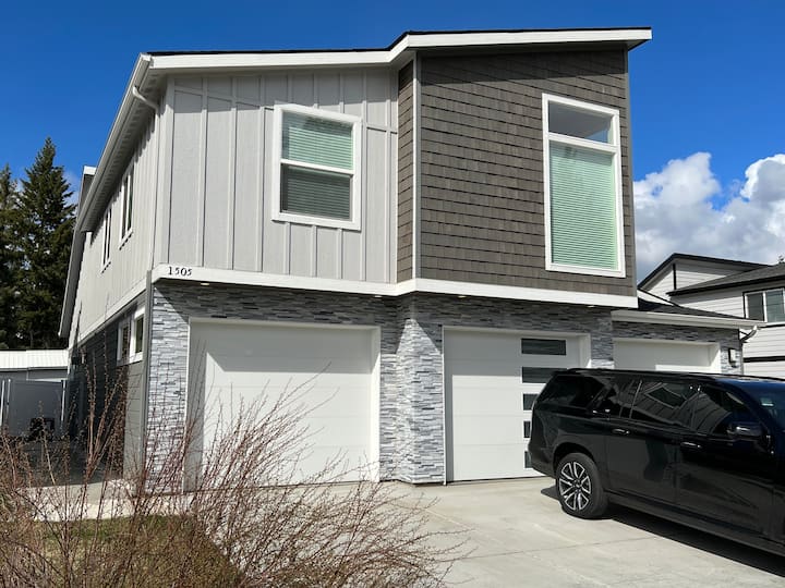 Modern Newer Townhome Cda Waterfront Dining Shops - 科達倫