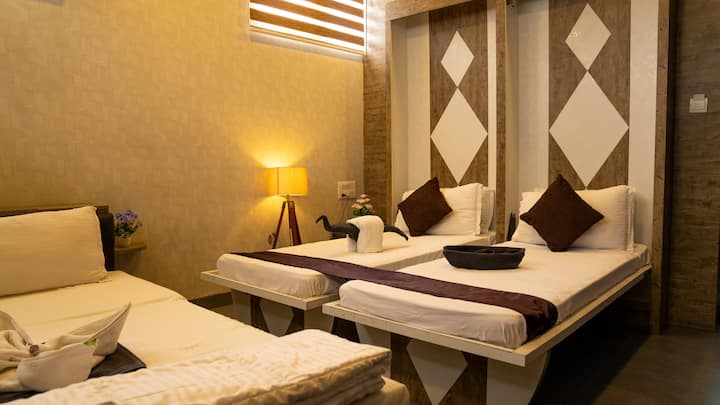 Connected Penthouse Twin Room:large Family & Party - Bangalore