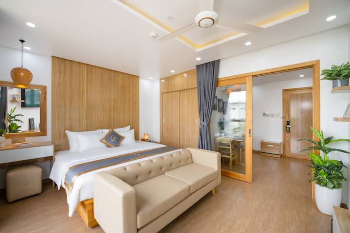 Sea Dragon Apartment & Hotel - 