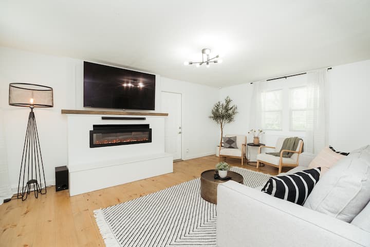 Newly Renovated Home - Mercy/cox/bass Pro Shops! - Springfield, MO