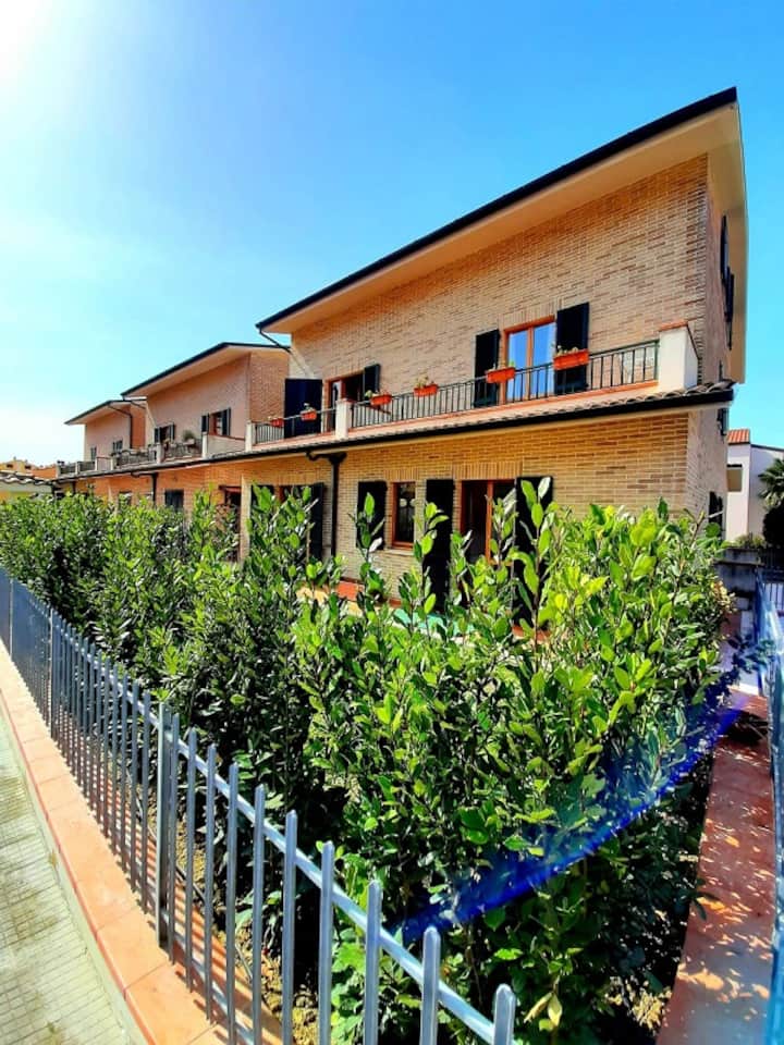 Appartamento Cristina A Sirolo Con Giardino - Sirolo