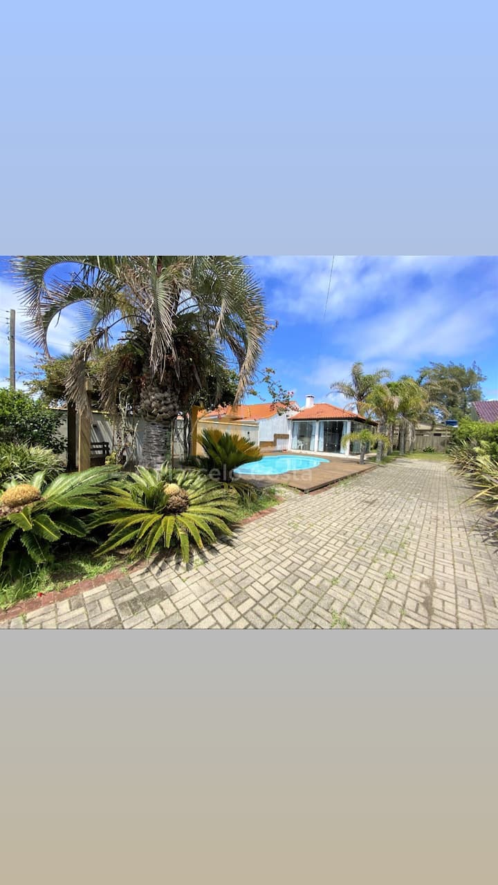 Casa Com Piscina, Playground, Estacionamento - Tramandaí