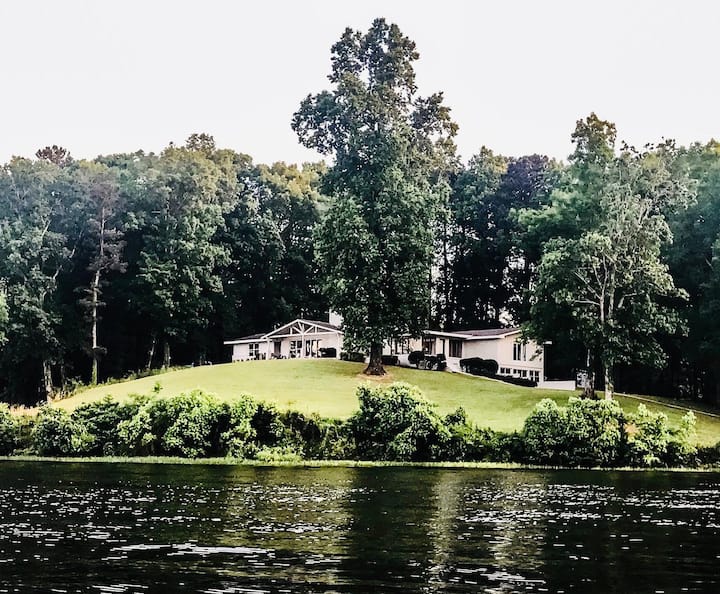 LAKE HOME Sleeps 18 Slapout, Alabama • Lake Jordan - Houses for Rent in ...