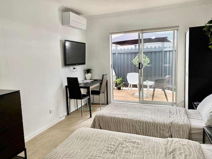 South Bank And City.  Nice Apartment With Parking - Spring Hill