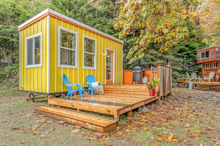 Two Tiny Homes - One Great Getaway! - Flathead Lake, Cathlamet