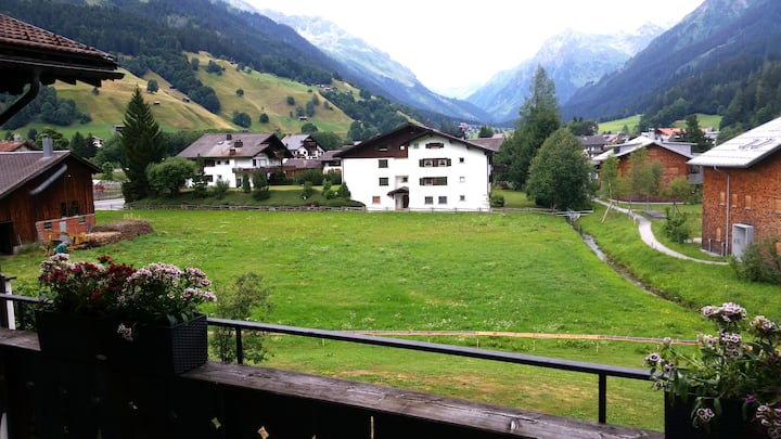 Lovely Traditional Scenic Alpine Vacation Home - Klosters-Serneus