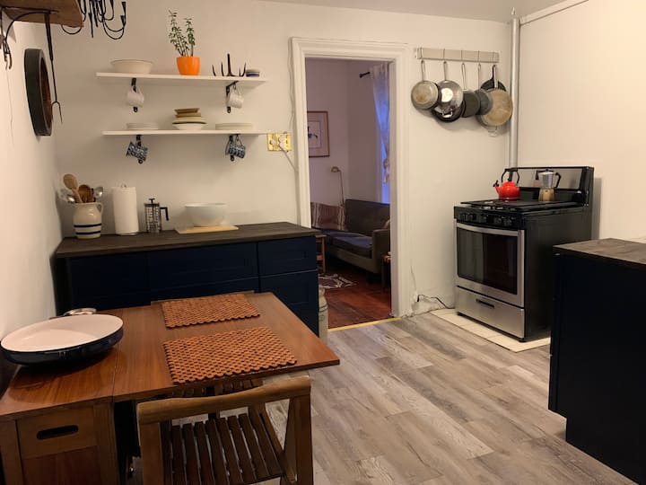 Urban Sanctuary Near Bedford L! - Brooklyn