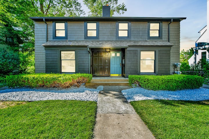 Birmingham Retreat. - Troy, MI