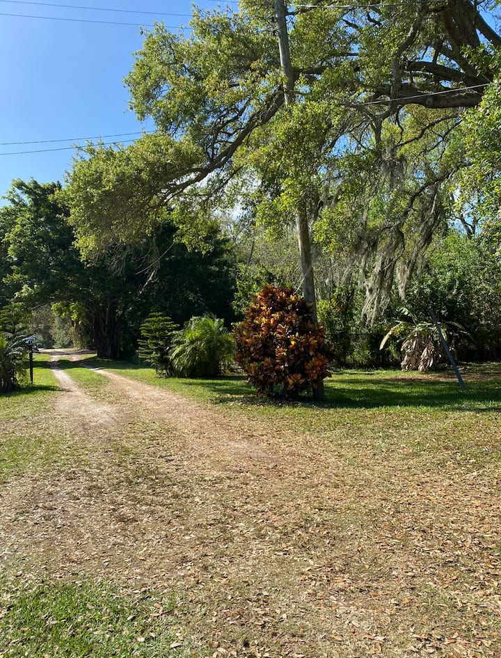 Bungalow - Titusville, FL