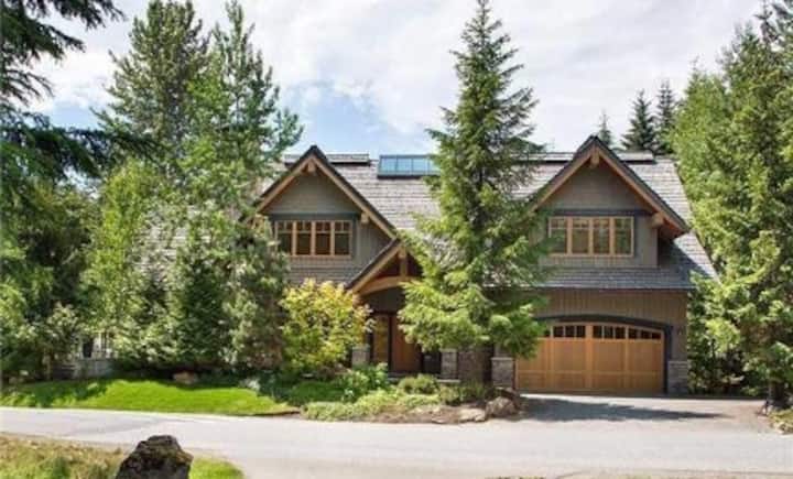 Whistler Post And Beam Chalet - Long Term Rental - Whistler