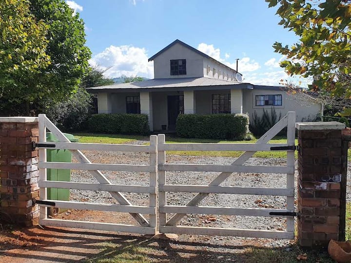 Gallery Cottage At Inverness Farm - Lions River