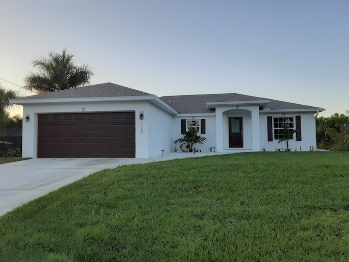 Coconut Grove House - 3 Bdrm,  Tiki/bar And Pool - リトル・ガスパリーラ島, FL