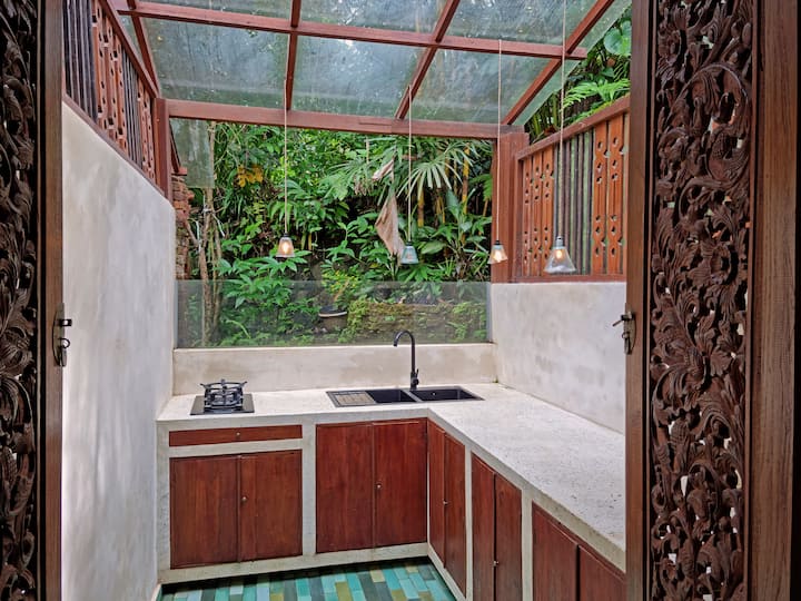 Mahadevi 3- Serviced Jungle Joglo Near Ubud + Pool - Indonesia