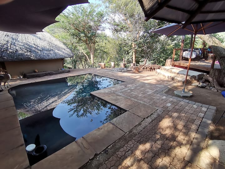 Rustic Unique - Bush Retreat - Superior Dbl Room 2 - Hartbeespoort