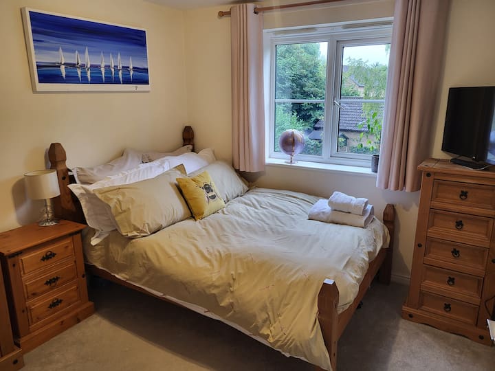 Comfy Private Room In Friendly Home. Free Parking. - Newbury